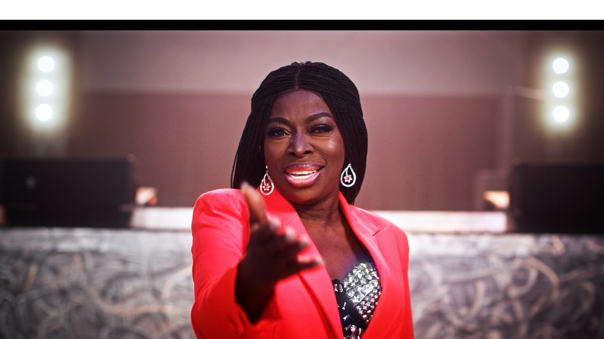 Unpacking HER NEWS! – A Women’s Magazine